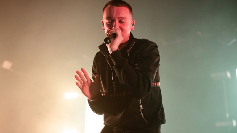 Aitch on being a solo Call of Duty player and his plans for 2021 - BBC News