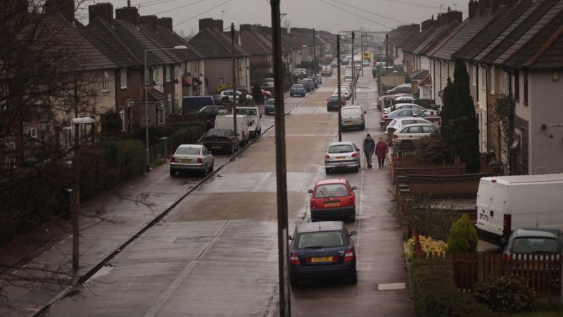 Memories of Becontree council estate 100 years on - BBC News