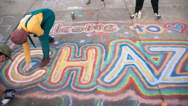 Two teenagers shot in Seattle's Chop autonomous zone - BBC News