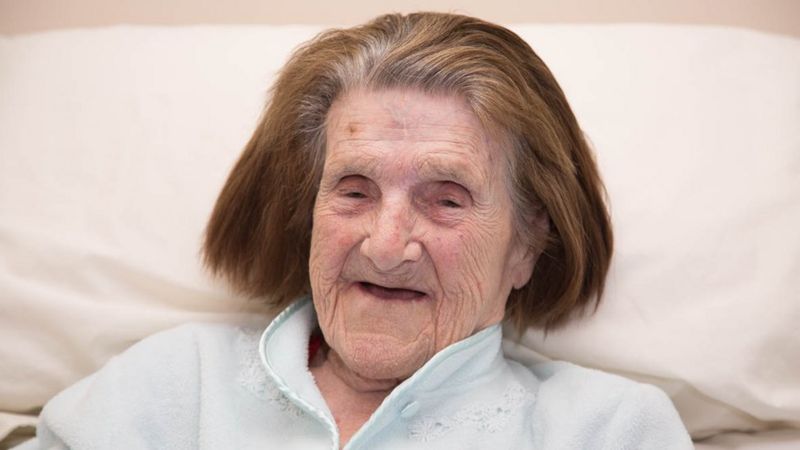 Ireland's oldest citizen dies at 108 - BBC News Ireland's oldest citizen dies at 108 - BBC News