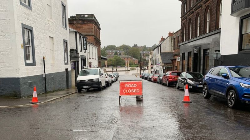 In pictures: Floods and heavy rain across Scotland - BBC News
