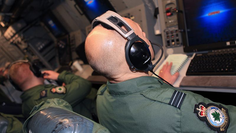 Sentinel spy plane makes final flight from RAF Waddington - BBC News