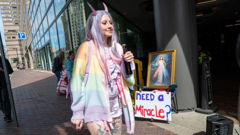 SatanCon dan Kuil Setan: Memasuki dunia para pemuja setan, seperti apa ...