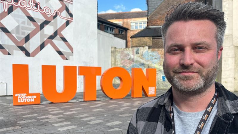 Luton Borough Council - BBC News