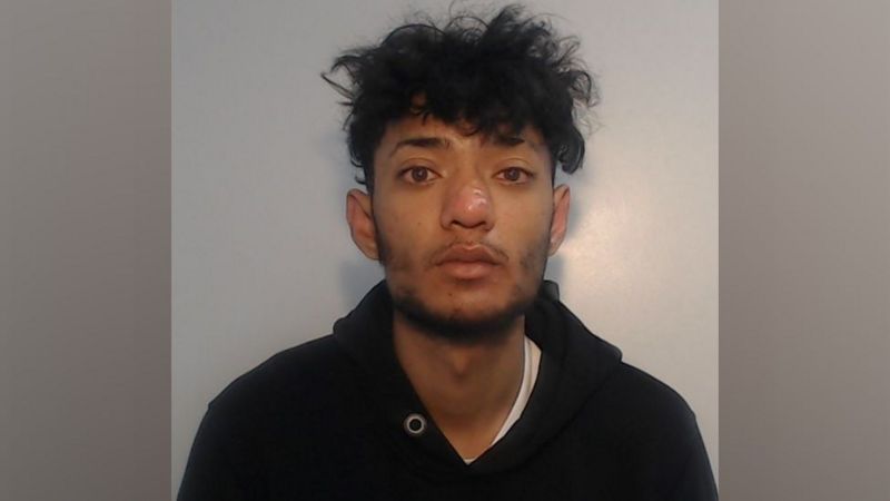 Stockport: Men sentenced for attack on petrol station worker - BBC News