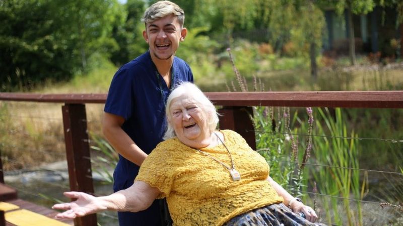 Nottingham teen carer competes in Young MasterChef - BBC News