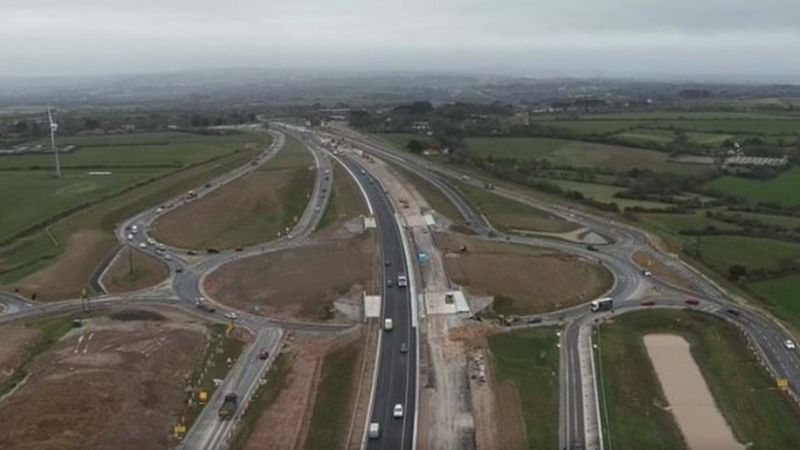 A30 upgrade: Drivers warned of weekend closure - BBC News