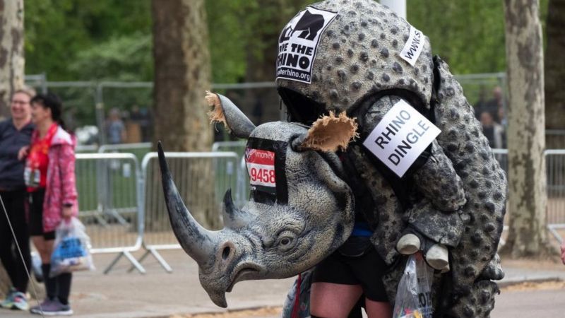 London Marathon: The weird and wacky costumes from past to present ...