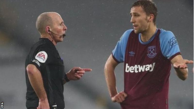 Mike Dean: Referee on 22 years at the top before retirement - BBC Sport