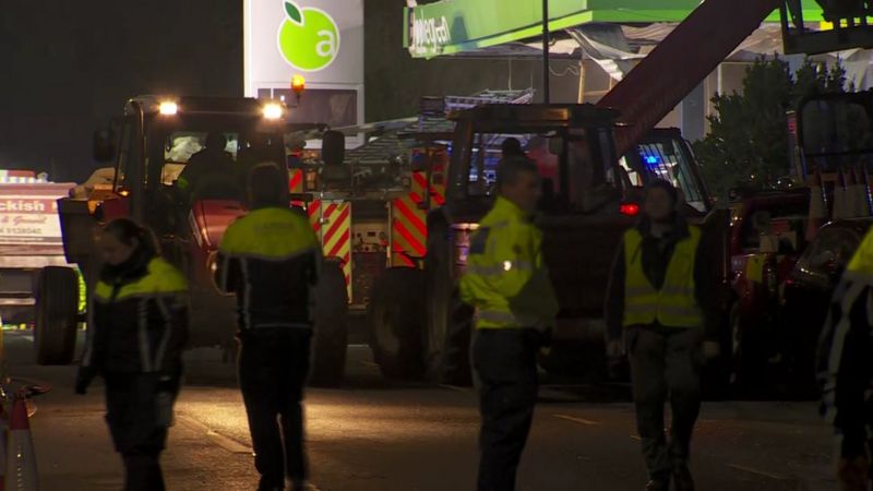 Creeslough: Three dead in Donegal explosion - BBC News