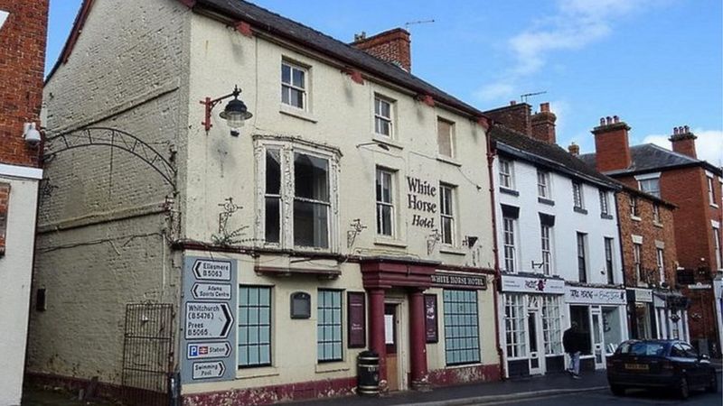 Shropshire Council buys 'blot on landscape' listed Wem hotel - BBC News