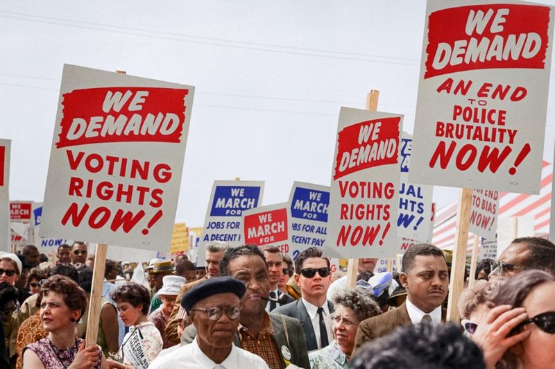 Colourising historical photos of the civil rights movement - BBC News