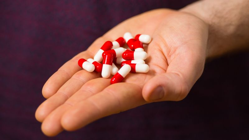 The strange psychology of pain relief medicine - BBC News