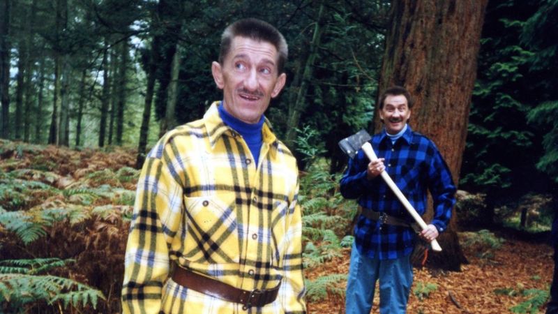 Barry Chuckle: ChuckleVision star's career in pictures - BBC News