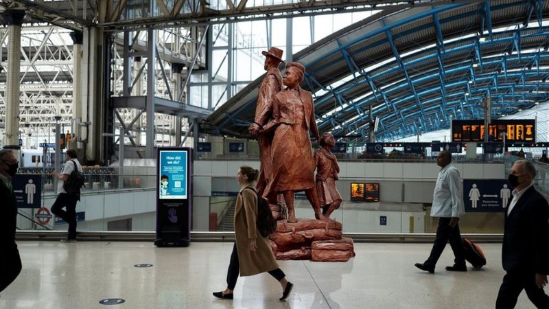 Windrush Monument: Final designs for Waterloo revealed - BBC News