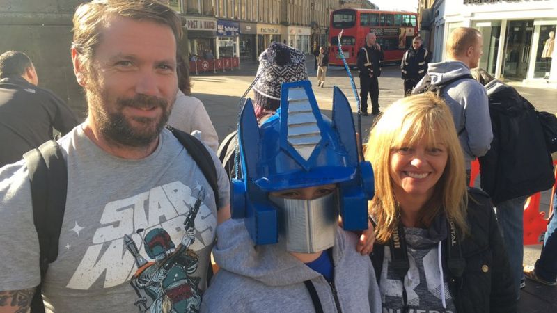 Transformers filmed in Newcastle city centre - BBC News