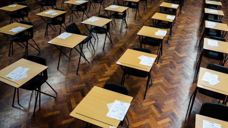 Transfer test: P7 pupils in NI receive AQE and GL results - BBC News