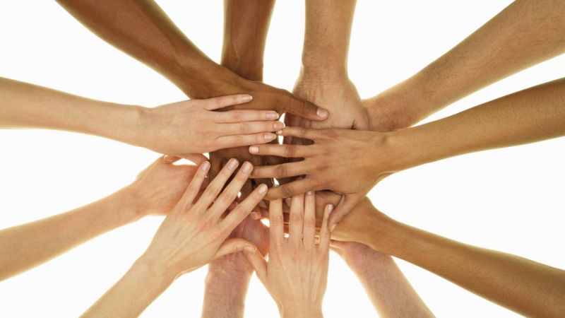 Hand transplants to be offered to UK patients on NHS - BBC News