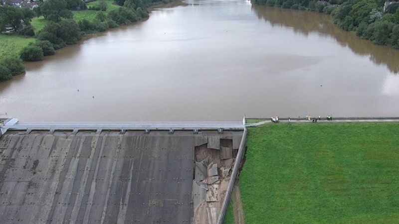 Whaley Bridge dam wall collapse in pictures - BBC News