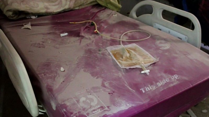 Syria conflict: Aleppo bombing shuts largest hospital - BBC News