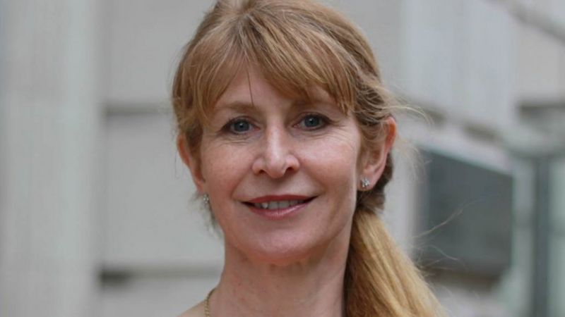 Row at Lancashire County Council as £200k job has one applicant - BBC News