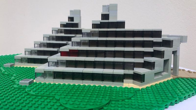 Man builds University of East Anglia halls out of Lego - BBC News