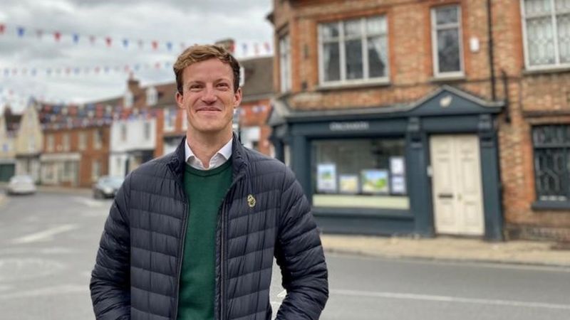 Lib Dems name MP candidate for Dorries' Mid Beds seat - BBC News