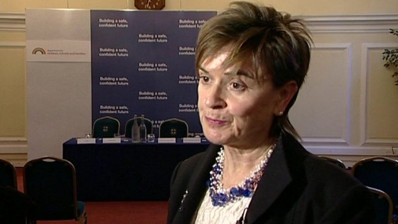 Bishop Peter Ball victim withdraws from church abuse review - BBC News