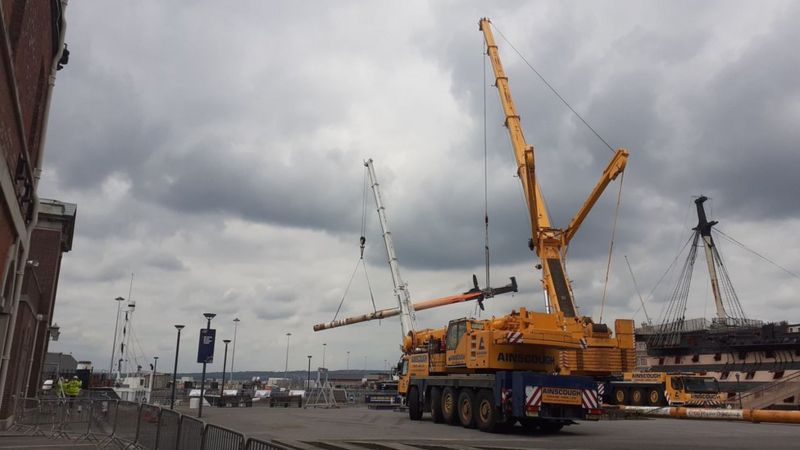 HMS Victory's lower mast removed for first time since 1894 - BBC News
