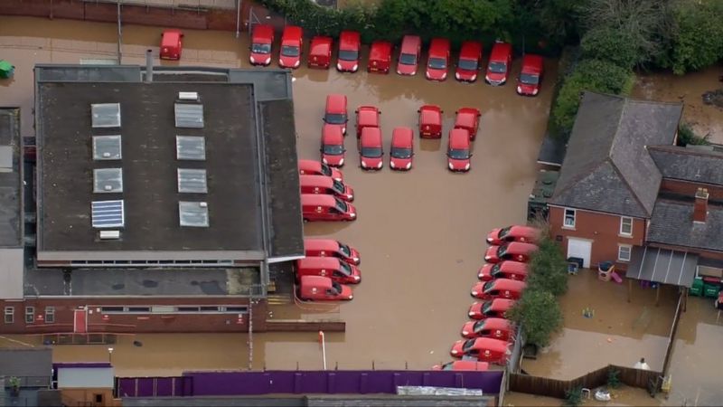 England flooding: Worksop sluice gate delay 'made flooding worse' - BBC ...
