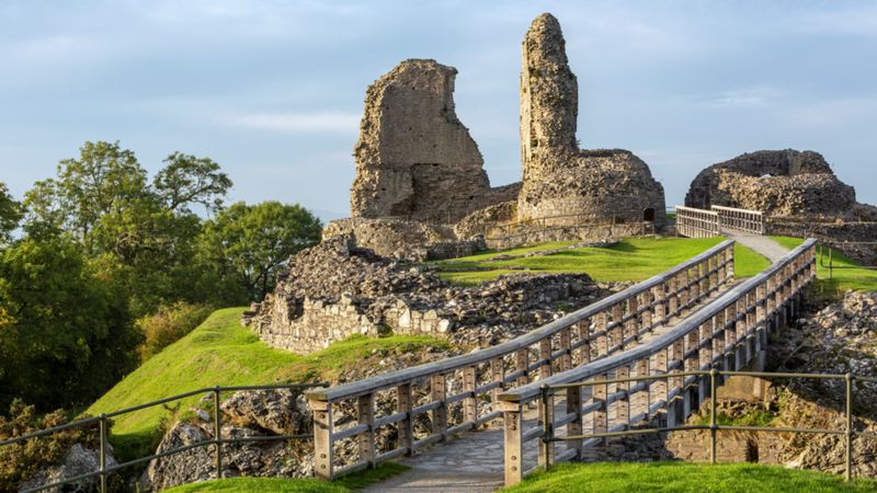 Montgomery Castle: Story behind Wales' most fought-over castle - BBC News