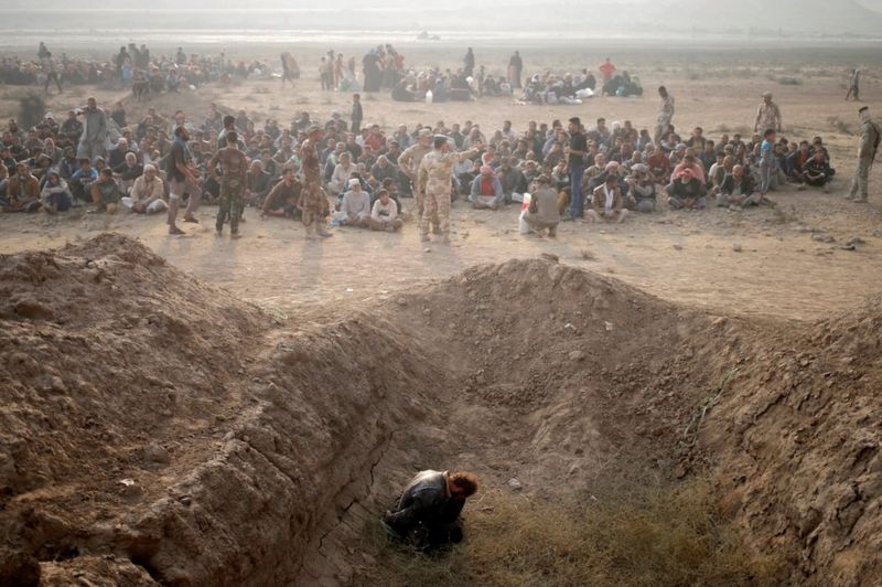 Mosul battle: 'Iraqi forces' tortured and killed villagers - BBC News