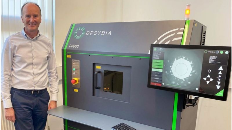 Why lasers are being used to write inside diamonds - BBC News