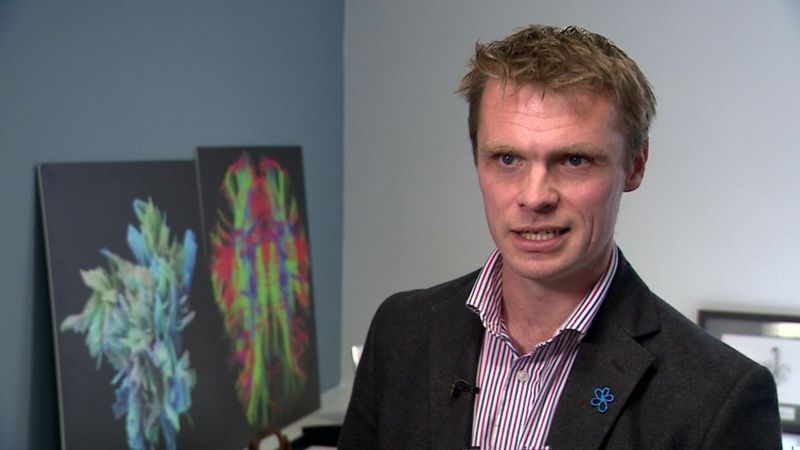 Dementia risk linked to some medicines - BBC News