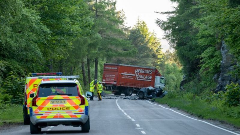 Two children among four injured in crash near Kyle - BBC News