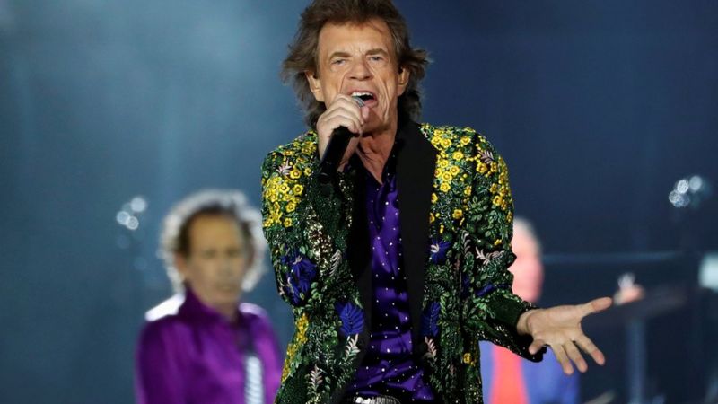 Steve Bing: Film producer took his own life, coroner says - BBC News