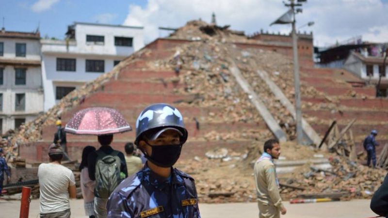 Nepal earthquake: The pictures taken by you then and now - BBC News