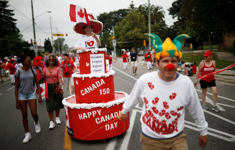 In pictures: Canada 150 celebrations - BBC News