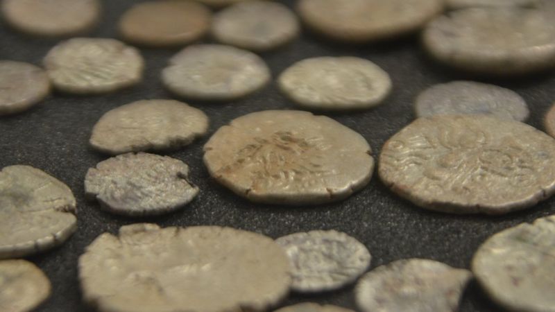 Final coin removed from Jersey's huge Celtic hoard - BBC News