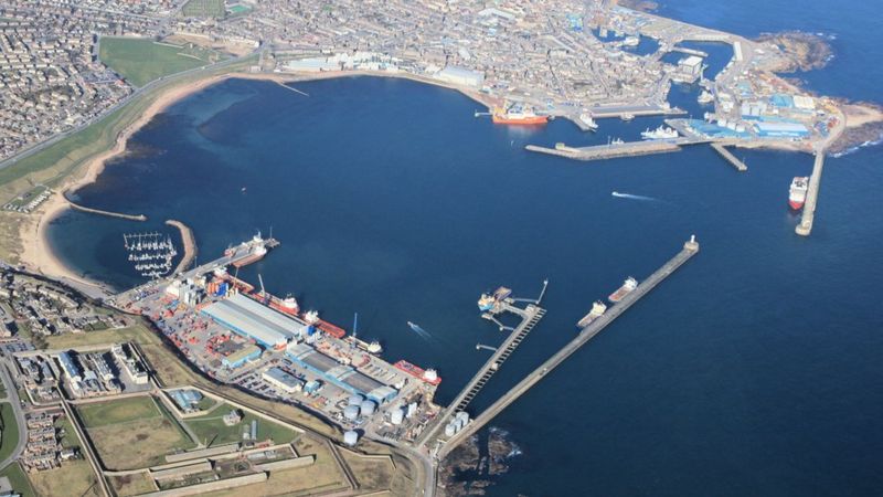 Contracts agreed for Peterhead harbour redevelopment - BBC News