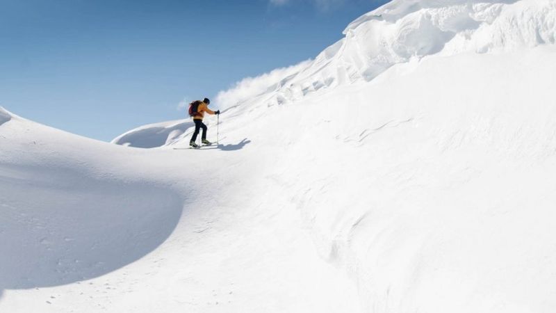 Storm Filomena: Spain sees 'exceptional' snowfall - BBC News