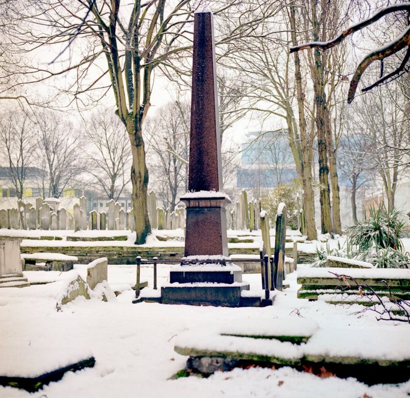Remembering the Jewish dead - BBC News