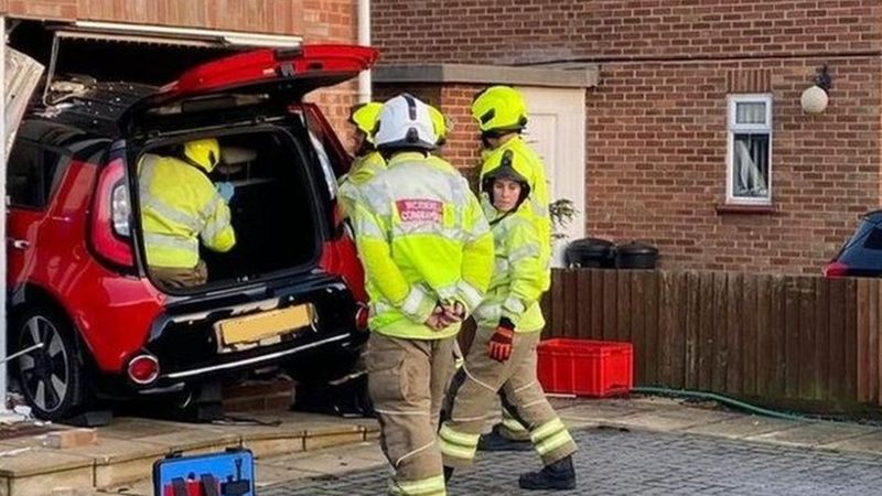 Basildon car fire inside industrial unit put out - BBC News