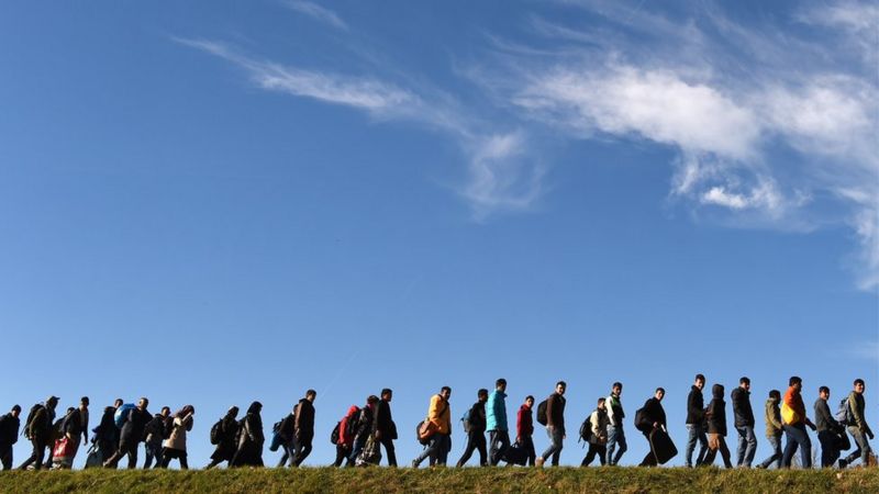 Europe's migrant crisis: The year that changed a continent - BBC News