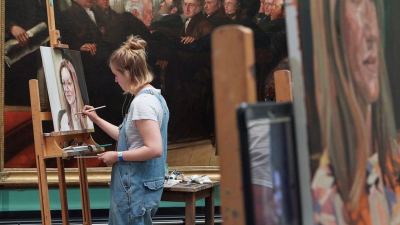 Dorothy Garrod: Portrait of 'trailblazing' archaeologist unveiled - BBC ...