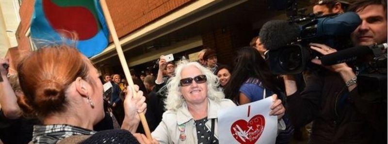 Jeremy Corbyn at TUC: 'Labour can win 2020 election' - BBC News