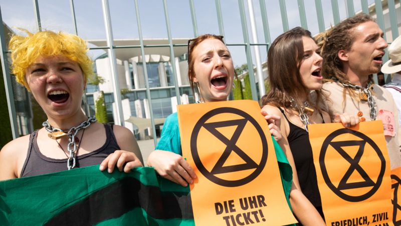 EU unveils sweeping climate change plan - BBC News