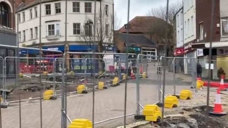 Yeovil Refresh: Town centre works approved after delays - BBC News