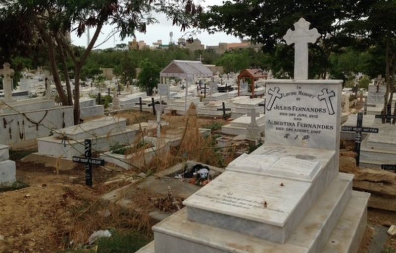 New cross symbolic for Pakistan's Christians - BBC News
