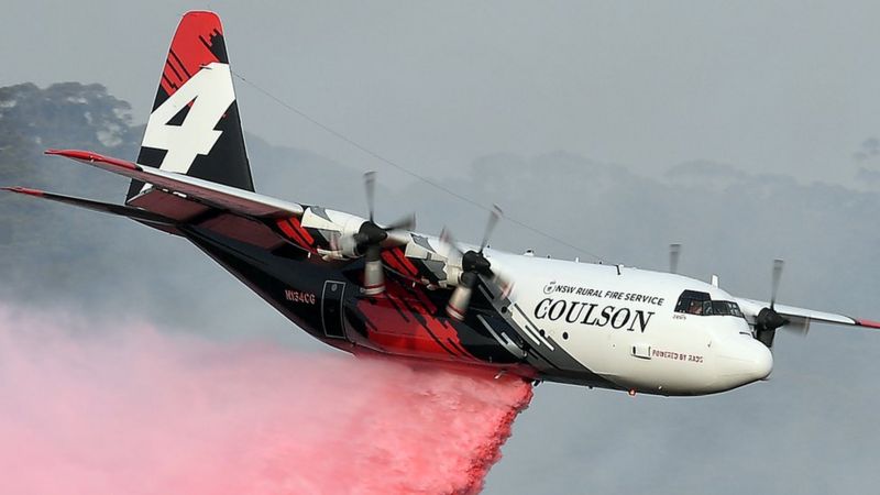 Australia fires: US crew dead in firefighting plane crash - BBC News